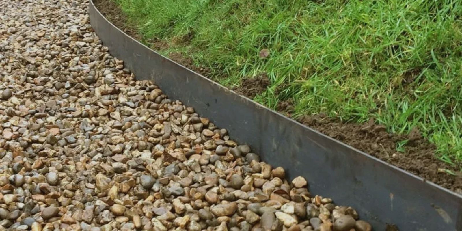 6 Best Landscape Curbing Ideas For 2025