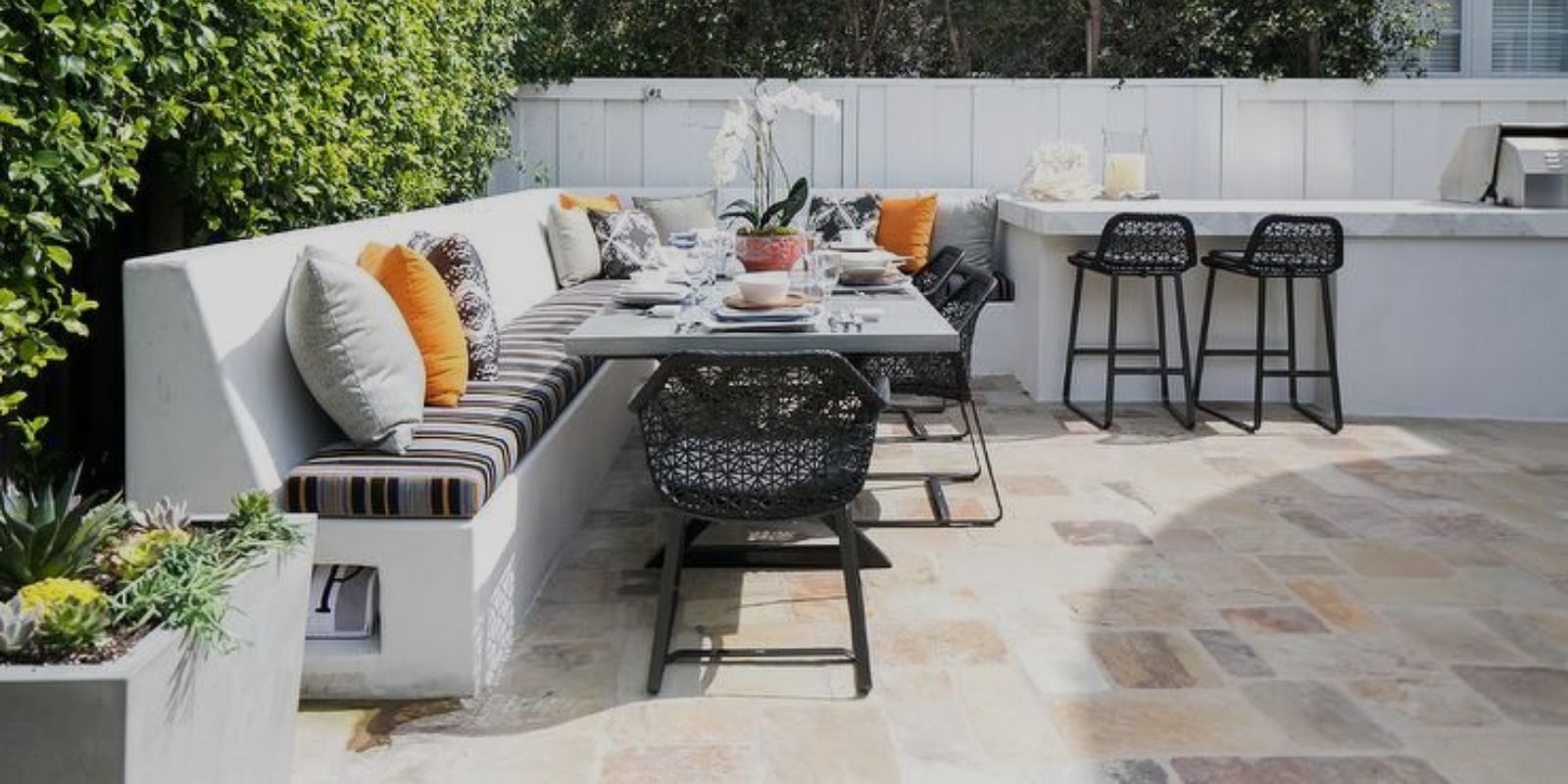 6 Unique Outdoor Patio Bar Ideas On A Budget | AV Landscaping UAE