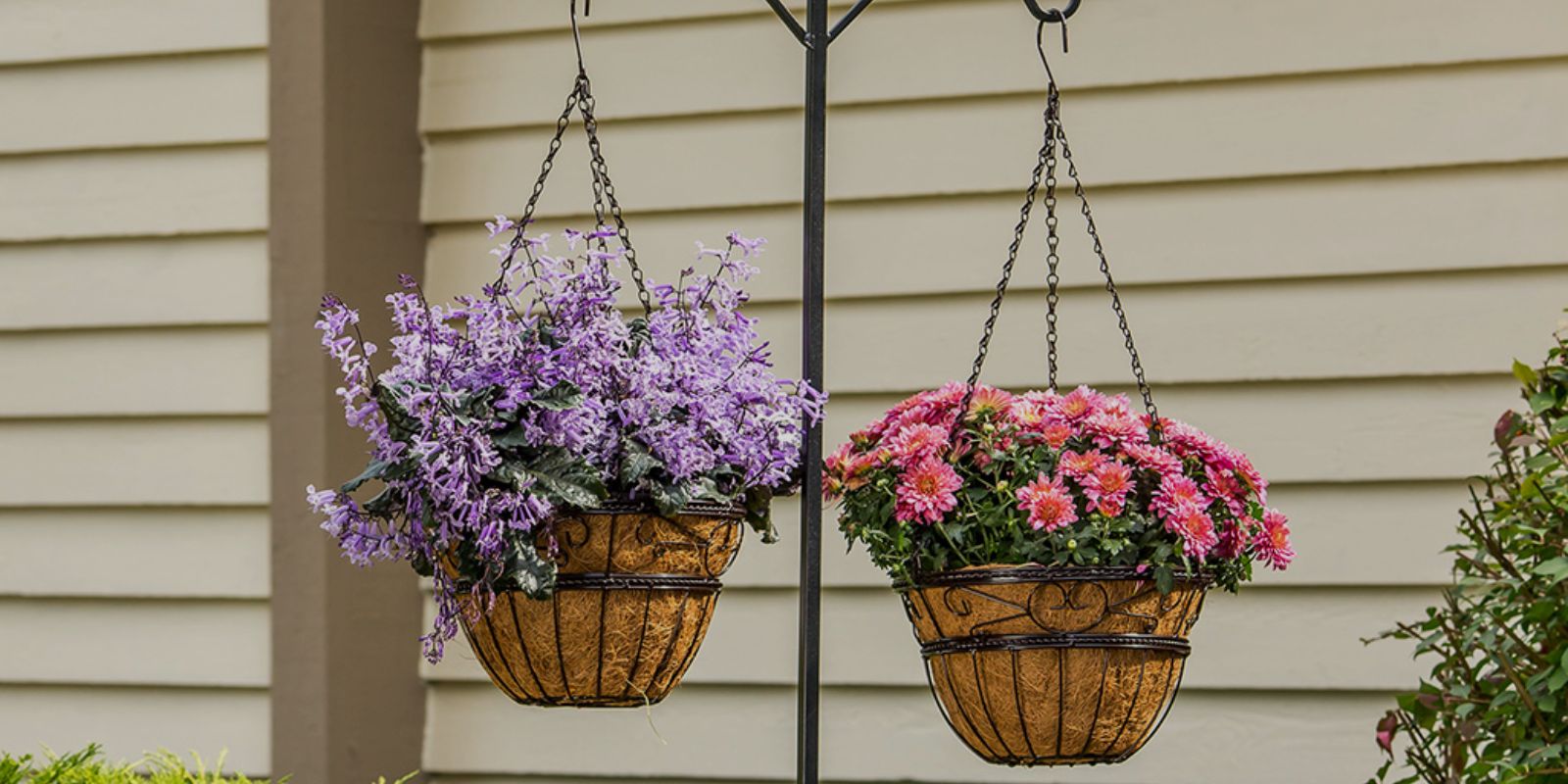 Top 3 Attractive Corner Flower Garden Ideas | AV Landscaping UAE